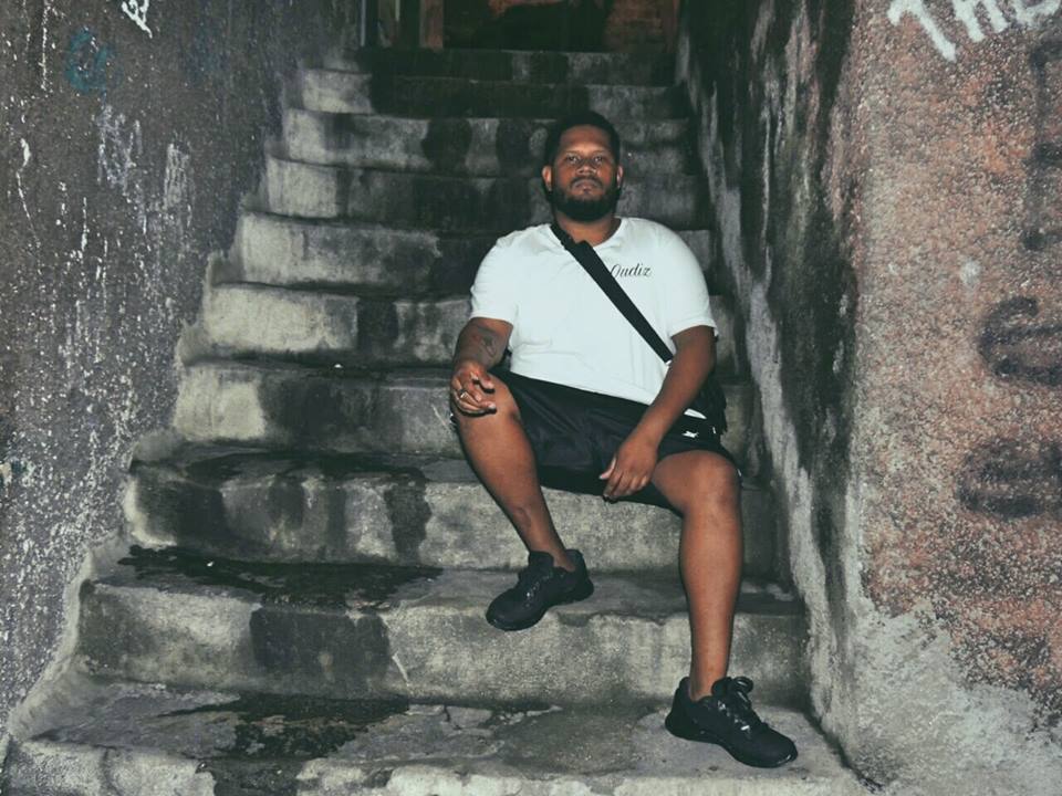 Rapper Tavarez lança single “O problema” - Polifonia Periférica